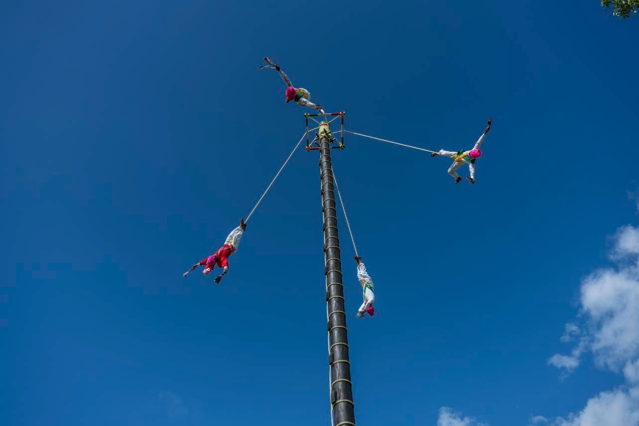 VOLADORES DE TAMALETÓM PRESENTAN SU CULTURA Y TRADICIÓN EN XCARET ...