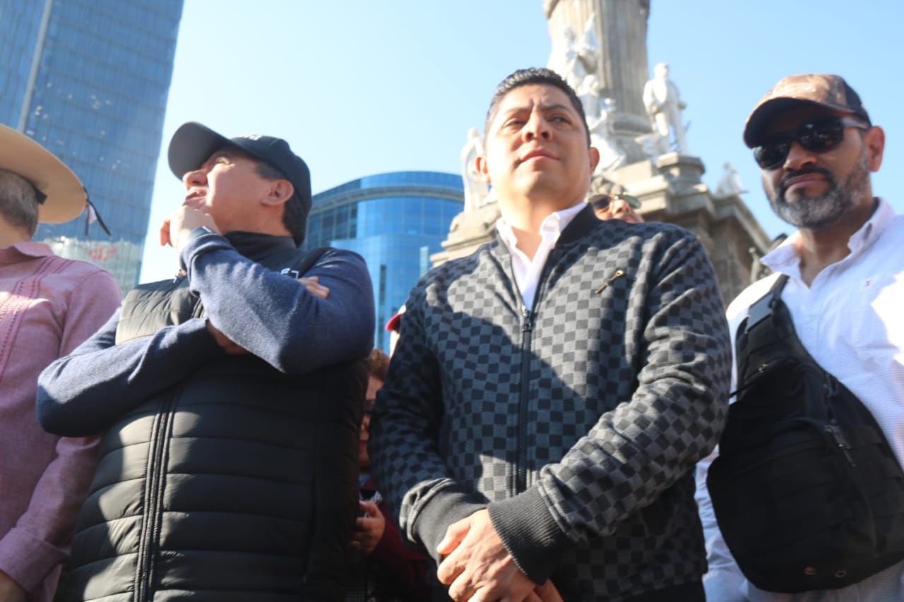 ACOMPAÑA RICARDO GALLARDO AL PRESIDENTE AMLO EN MARCHA POR LAS CALLES ...