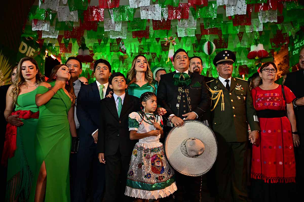 RICARDO GALLARDO CELEBRA 214 AÑOS DE INDEPENDENCIA DE MÉXICO, EN SLP ...