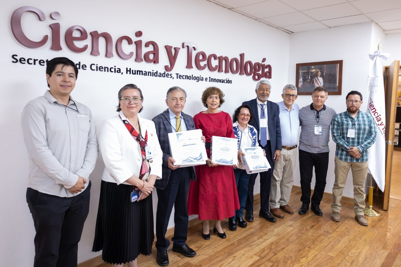 SLP ENTREGA PLANES DE ESTUDIO A UNIVERSIDAD ROSARIO CASTELLANOS | http://www ...