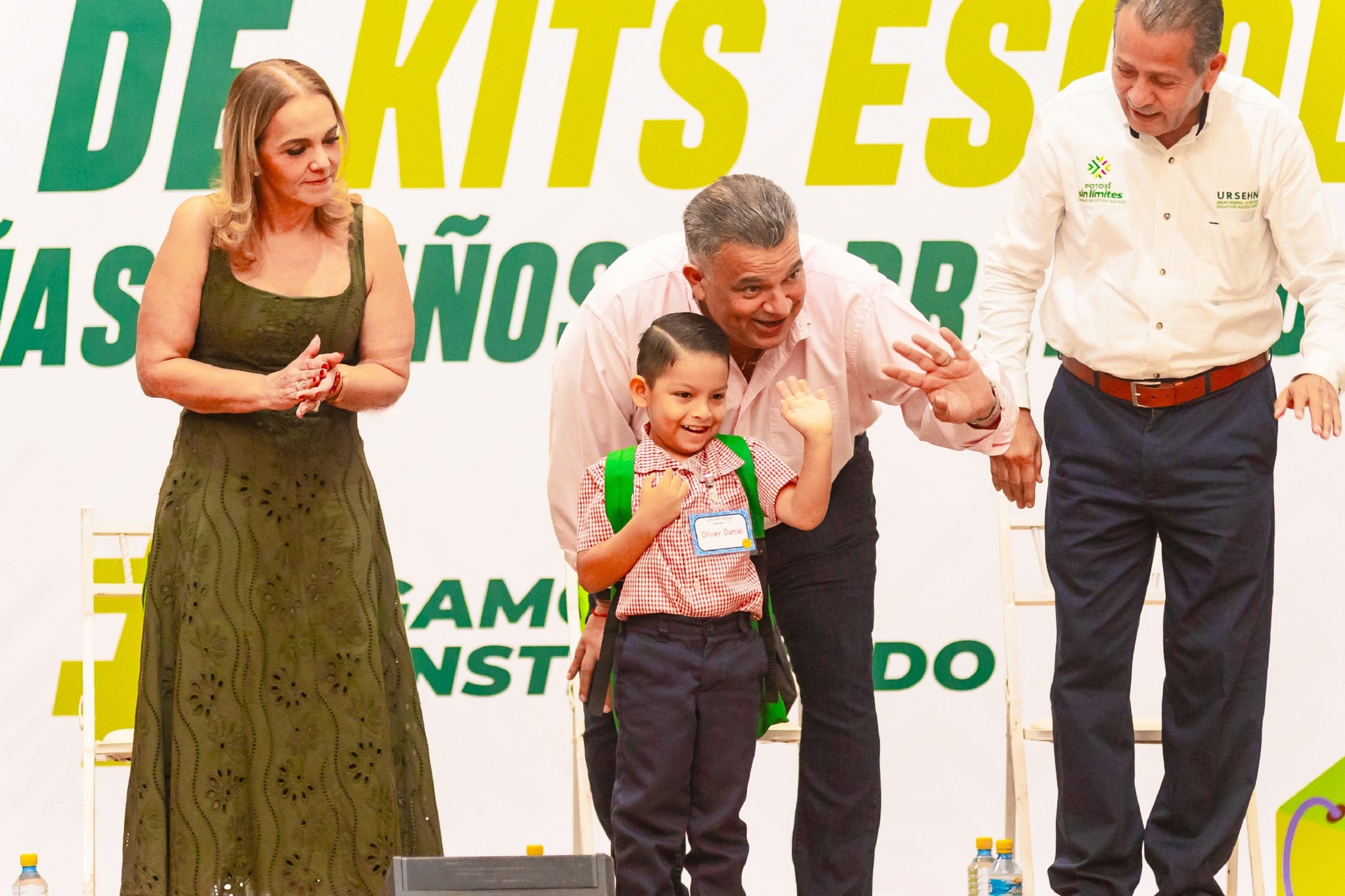 PRESIDENTE DAVID MEDINA REAFIRMA SU COMPROMISO CON LA EDUCACIÓN AL ...